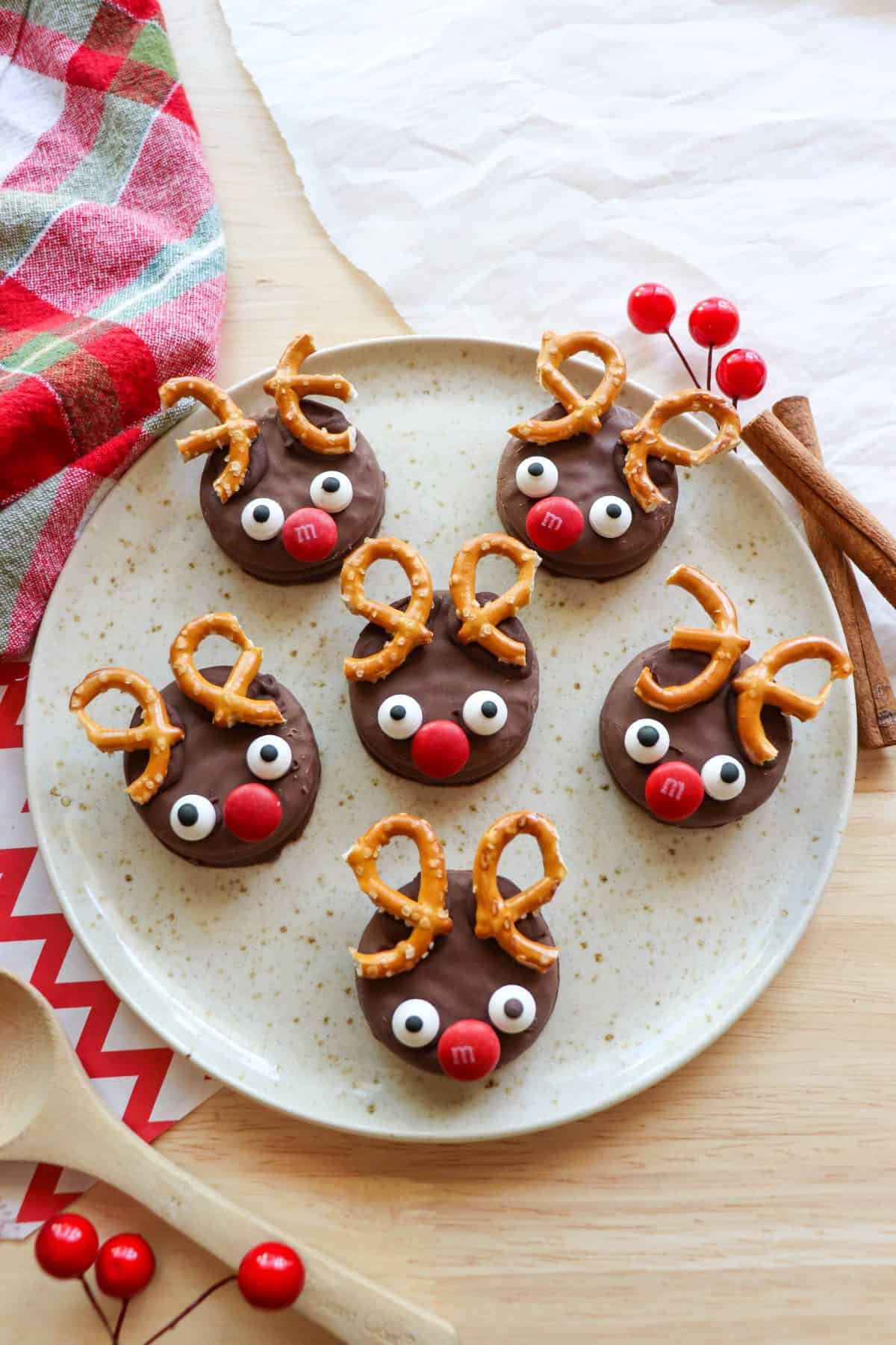 More Than 25 Christmas Recipes to Make with Kids